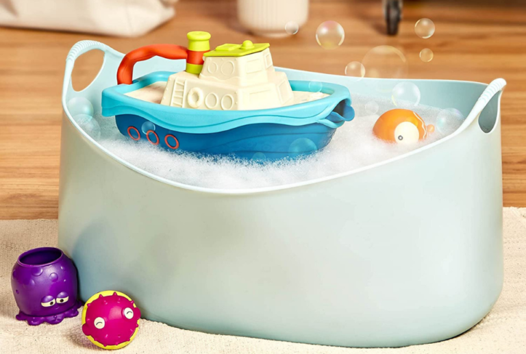 A Guide on the Best Water Toys for Water Play - Avid Toy Insider