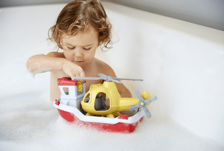 Best Boat Toys Guide - Avid Toy Insider